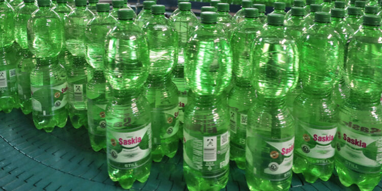 PET-Recycling-Kreislauf - Schwarz Produktion